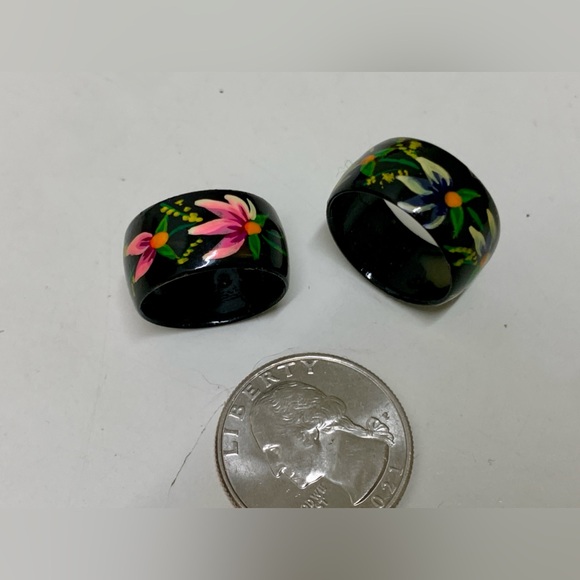 Art | Vtg Ussr Soviet Era Russian Lacquerware Hand Painted Rings Set Of 2 Women | Poshmark